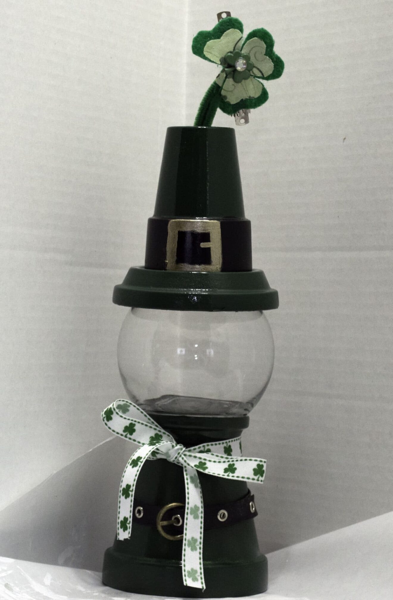 How to make a St. Patrick's Day Gumball Machine - Sew Very Crafty