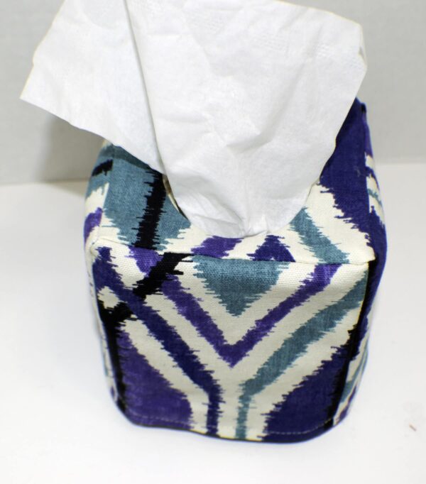 Make a Fabric Tissue Box Cover - Sew Very Crafty