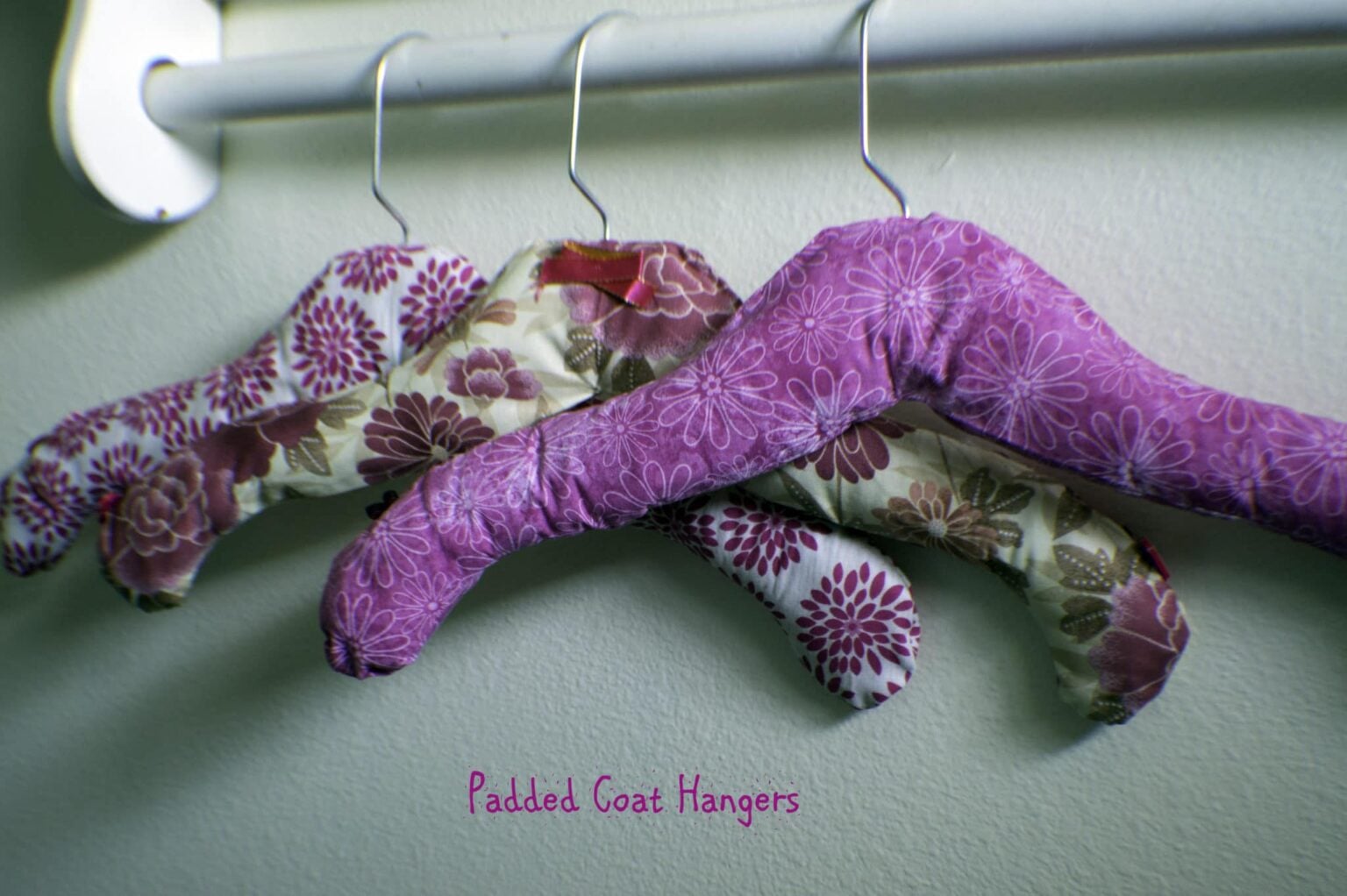 How to Make a Lanyard and ID Holder - Sew Very Crafty