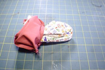 How to Make a Fan Pouch - Sew Very Crafty