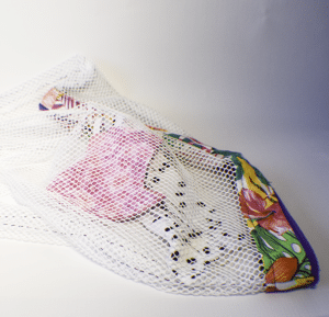 How to Make a DIY Wash Bag - Sew Very Crafty