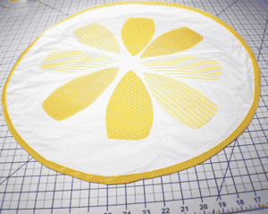 How to Make a Round Appliqué Table Topper - Sew Very Crafty