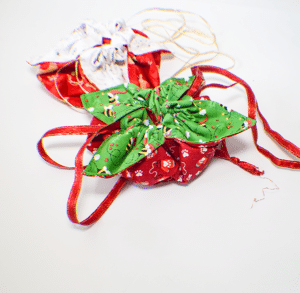 How to Make a Last Minute Gift Bag - Sew Very Crafty