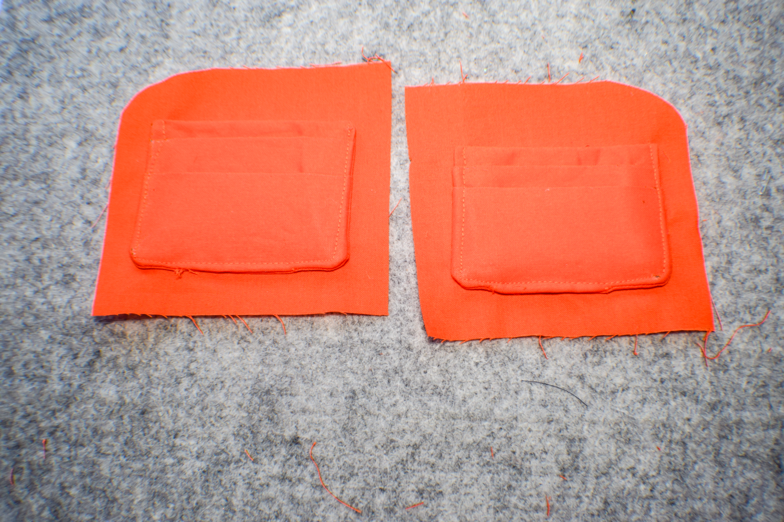 How to Make a Small Zippered Wallet - Sew Very Crafty